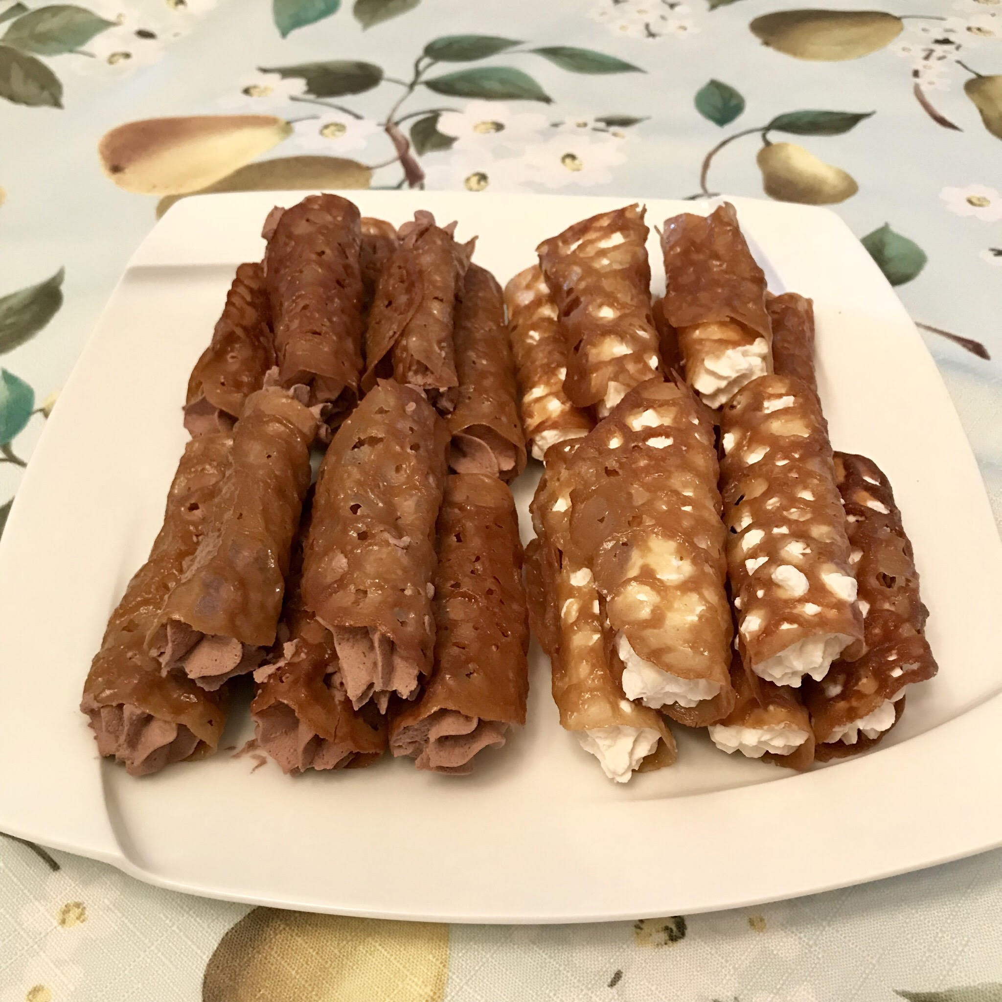 Great Canadian Baking Show Bake Along – Week 5 – Brandy Snaps - La ...